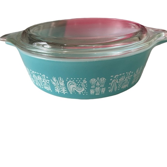 Pyrex | Kitchen | Pyrex Turquoise On White 47 1 Pint Round Casserole ...